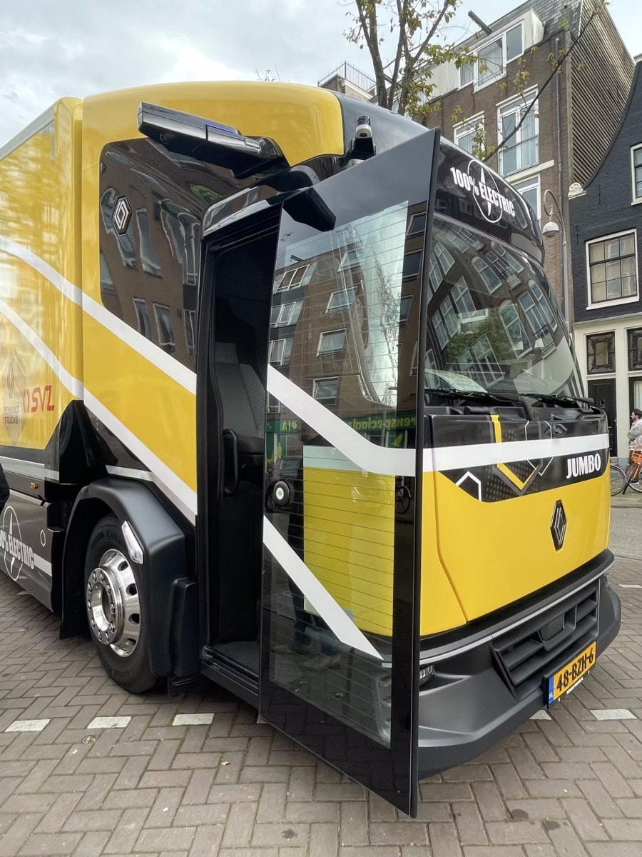 Jumbo test elektrische truck met Ventura deursysteem - ventura careers